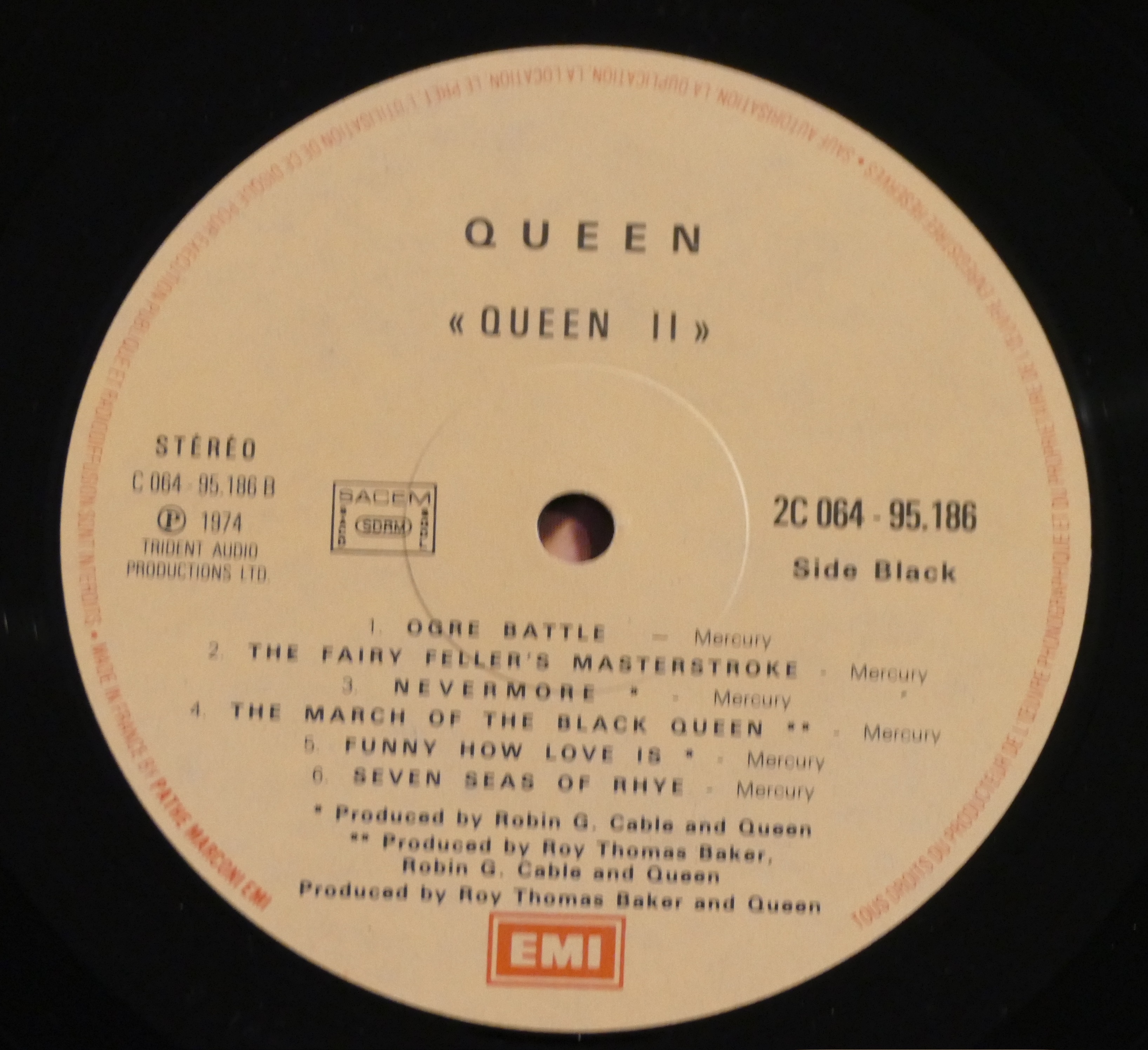 Queen II - Queen France Fanclub Queen II album studio
